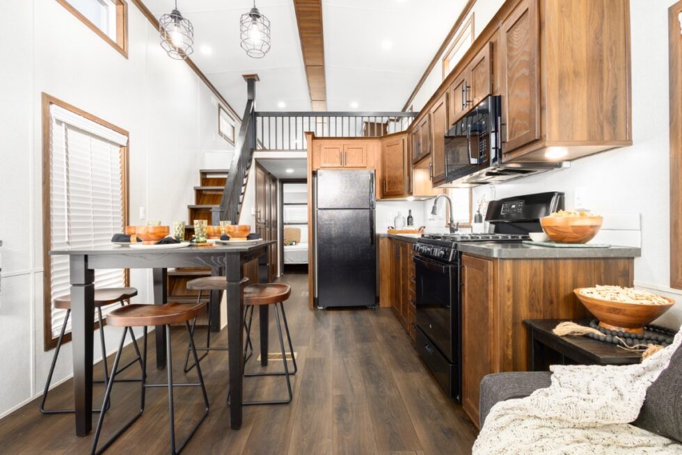 Kropf Lakeside FT-LR Corner ENT | Park Model Homes